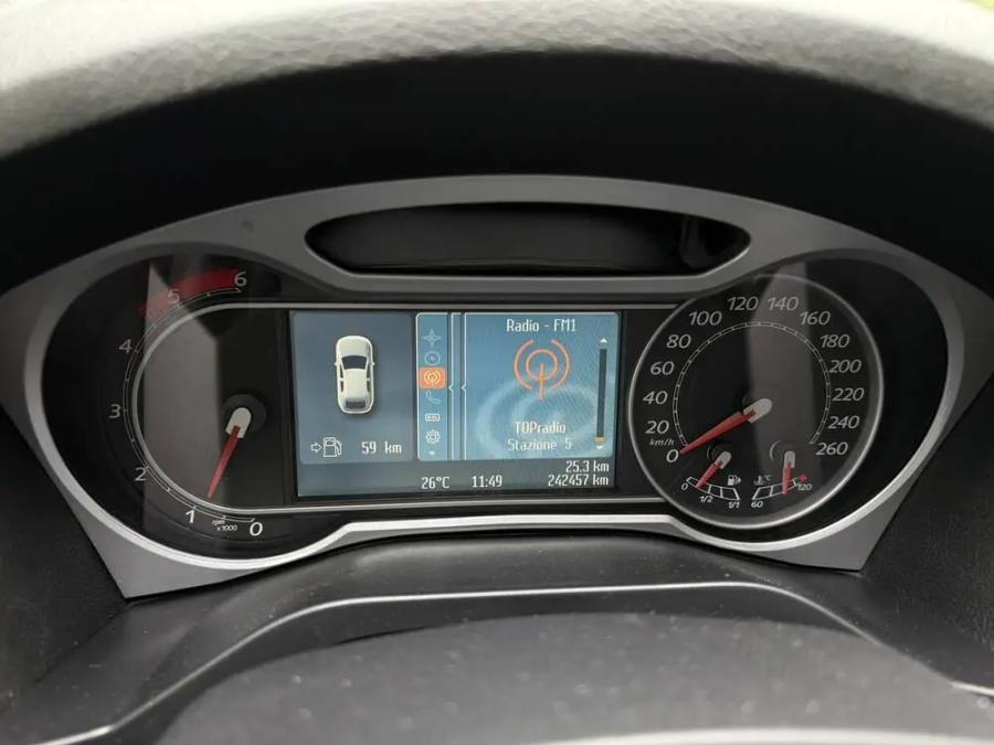 Melns Ford S-Max 2008 Rīga, ar dzinēja tilpumu 2.00 L un nobraukumu 242 tūkst. km par 3990 €, foto 19 vietnē AUTOMOTO.COM.LV
