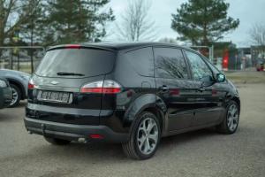Black Ford S-Max 2008 in Liepaja, with an engine capacity of 2.30 L and mileage of 259 thousand km for 4650 €, photo 5 on AUTOMOTO.COM.LV