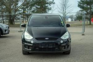 Black Ford S-Max 2008 in Liepaja, with an engine capacity of 2.30 L and mileage of 259 thousand km for 4650 €, photo 7 on AUTOMOTO.COM.LV