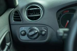 Black Ford S-Max 2008 in Liepaja, with an engine capacity of 2.30 L and mileage of 259 thousand km for 4650 €, photo 18 on AUTOMOTO.COM.LV
