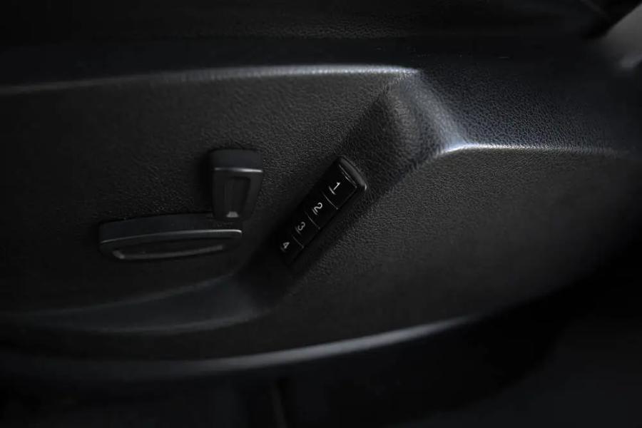 Черный Форд С-Макс 2008 в Елгава, объемом двигателя 2.00 л и пробегом 311 тыс. км за 3700 €, фото 13 на AUTOMOTO.COM.LV