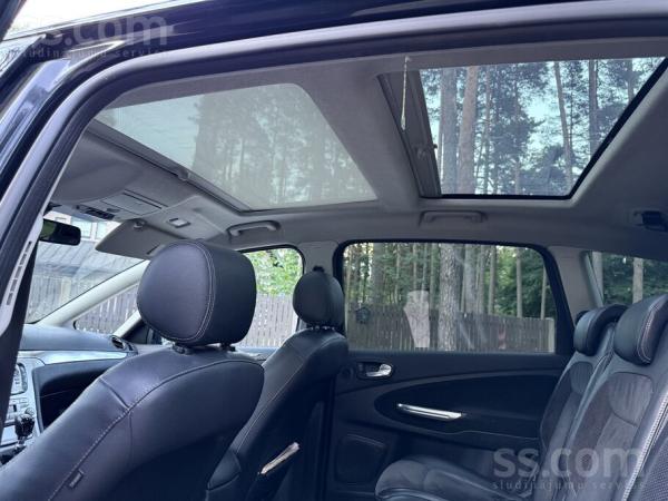 Black Ford S-Max 2008 in Riga, with an engine capacity of 2.00 L and mileage of 310 thousand km for 3600 €, photo 6 on AUTOMOTO.COM.LV