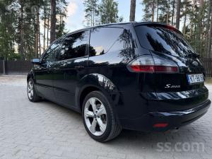 Black Ford S-Max 2008 in Riga, with an engine capacity of 2.00 L and mileage of 310 thousand km for 3600 €, photo 5 on AUTOMOTO.COM.LV