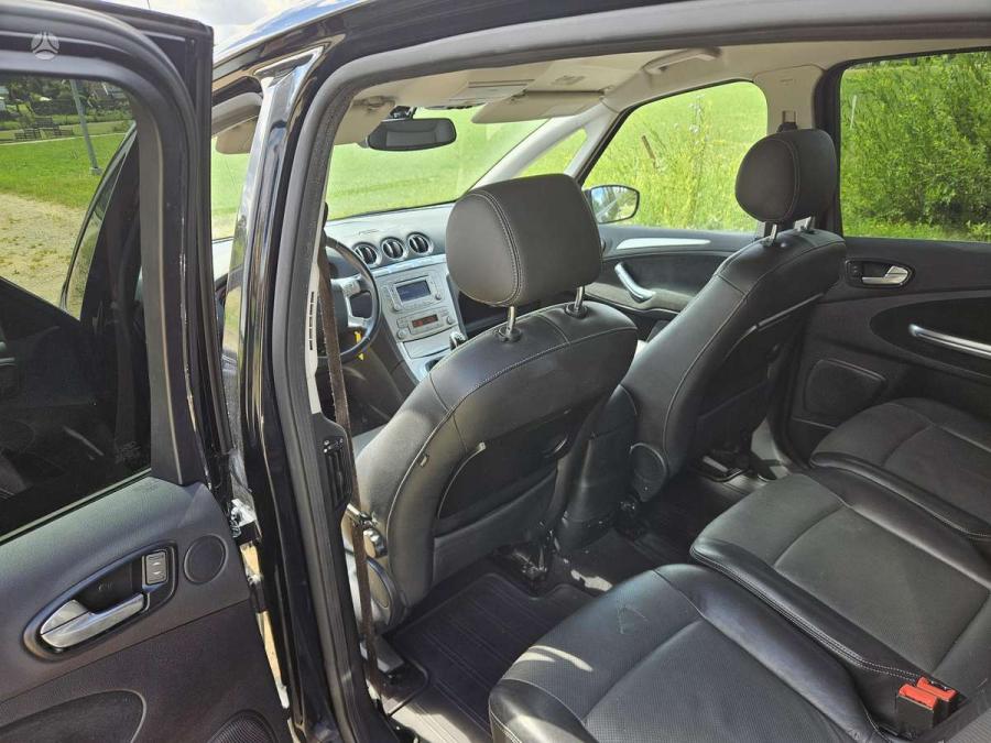 Melns Ford S-Max 2008 Pasvalys, ar dzinēja tilpumu 1.75 L un nobraukumu 227 tūkst. km par 3350 €, foto 13 vietnē AUTOMOTO.COM.LV