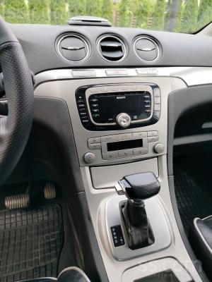 Melns Ford S-Max 2008 Rīga, ar dzinēja tilpumu 2.00 L un nobraukumu 402 tūkst. km par 2850 €, foto 8 vietnē AUTOMOTO.COM.LV