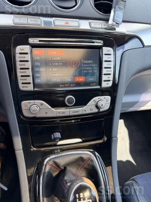 Black Ford S-Max 2008 in Liepaja, with an engine capacity of 2.20 L and mileage of 398 thousand km for 3700 €, photo 13 on AUTOMOTO.COM.LV