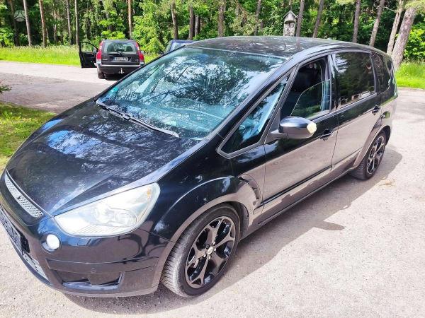 Black Ford S-Max 2008 in Utena, with an engine capacity of 2.00 L and mileage of 289 thousand km for 3150 €, photo 1 on AUTOMOTO.COM.LV