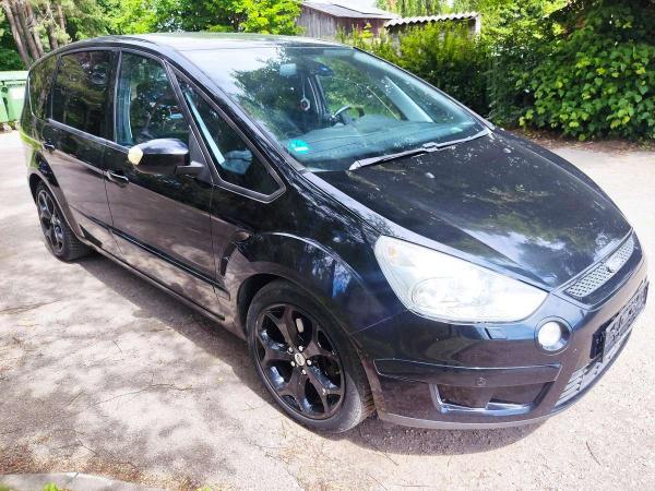 Black Ford S-Max 2008 in Utena, with an engine capacity of 2.00 L and mileage of 289 thousand km for 3150 €, photo 4 on AUTOMOTO.COM.LV