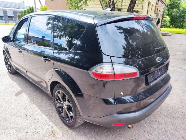 Black Ford S-Max 2008 in Utena, with an engine capacity of 2.00 L and mileage of 289 thousand km for 3150 €, photo 8 on AUTOMOTO.COM.LV