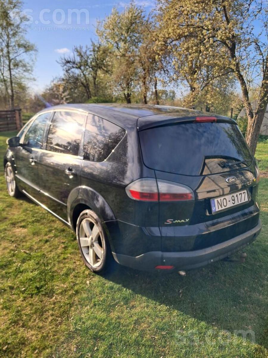 Melns Ford S-Max 2008 Kuldīga, ar dzinēja tilpumu 2.00 L un nobraukumu 290 tūkst. km par 2500 €, foto 3 vietnē AUTOMOTO.COM.LV