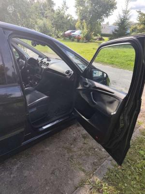 Melns Ford S-Max 2008 Telšiai, ar dzinēja tilpumu 2.20 L un nobraukumu 238 tūkst. km par 3500 €, foto 9 vietnē AUTOMOTO.COM.LV