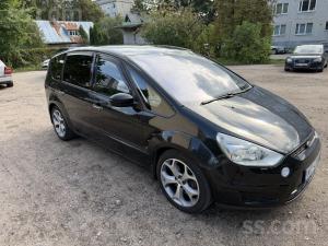 Black Ford S-Max 2008 in Riga, with an engine capacity of 2.20 L and mileage of 318 thousand km for 3500 €, photo 4 on AUTOMOTO.COM.LV