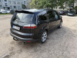 Black Ford S-Max 2008 in Riga, with an engine capacity of 2.20 L and mileage of 318 thousand km for 3500 €, photo 5 on AUTOMOTO.COM.LV