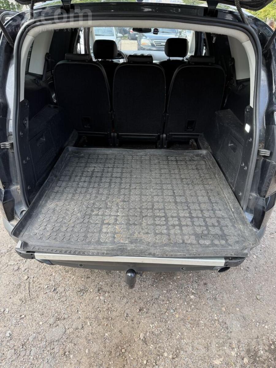 Black Ford S-Max 2008 in Riga, with an engine capacity of 2.20 L and mileage of 318 thousand km for 3500 €, photo 14 on AUTOMOTO.COM.LV