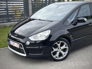 Black Ford S-Max 2008 in Jelgava, with an engine capacity of 2.20 L and mileage of 324 thousand km for 4500 €, photo 3 on AUTOMOTO.COM.LV
