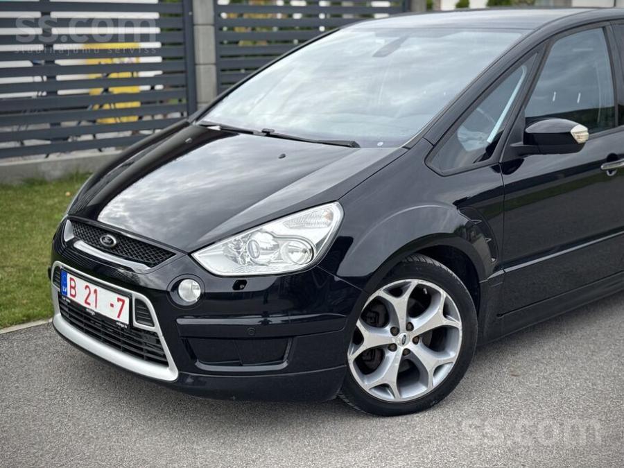 Black Ford S-Max 2008 in Jelgava, with an engine capacity of 2.20 L and mileage of 324 thousand km for 4500 €, photo 3 on AUTOMOTO.COM.LV