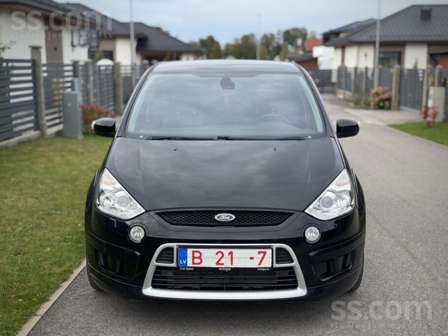 Black Ford S-Max 2008 in Jelgava, with an engine capacity of 2.20 L and mileage of 324 thousand km for 4500 €, photo 4 on AUTOMOTO.COM.LV