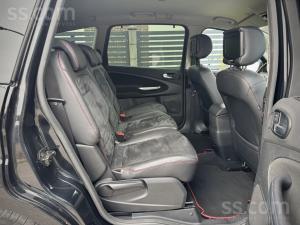 Black Ford S-Max 2008 in Jelgava, with an engine capacity of 2.20 L and mileage of 324 thousand km for 4500 €, photo 13 on AUTOMOTO.COM.LV