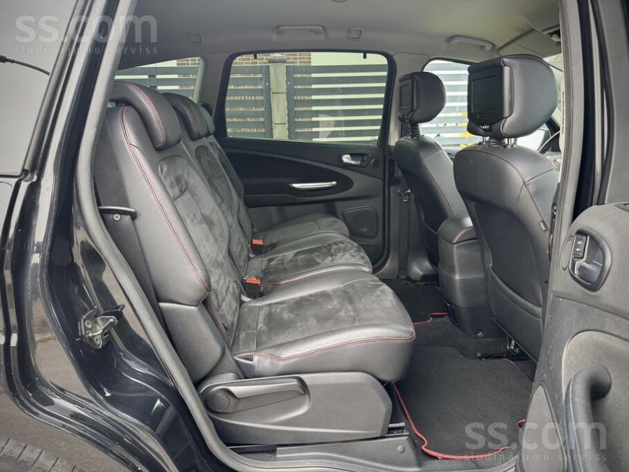 Black Ford S-Max 2008 in Jelgava, with an engine capacity of 2.20 L and mileage of 324 thousand km for 4500 €, photo 13 on AUTOMOTO.COM.LV