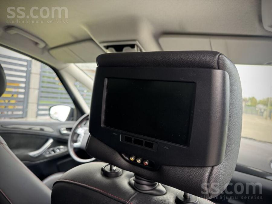 Black Ford S-Max 2008 in Jelgava, with an engine capacity of 2.20 L and mileage of 324 thousand km for 4500 €, photo 17 on AUTOMOTO.COM.LV
