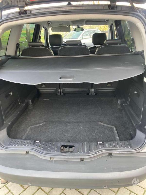 Black Ford S-Max 2009 in Vilkaviskis, with an engine capacity of 1.75 L and mileage of 236 thousand km for 3300 €, photo 11 on AUTOMOTO.COM.LV