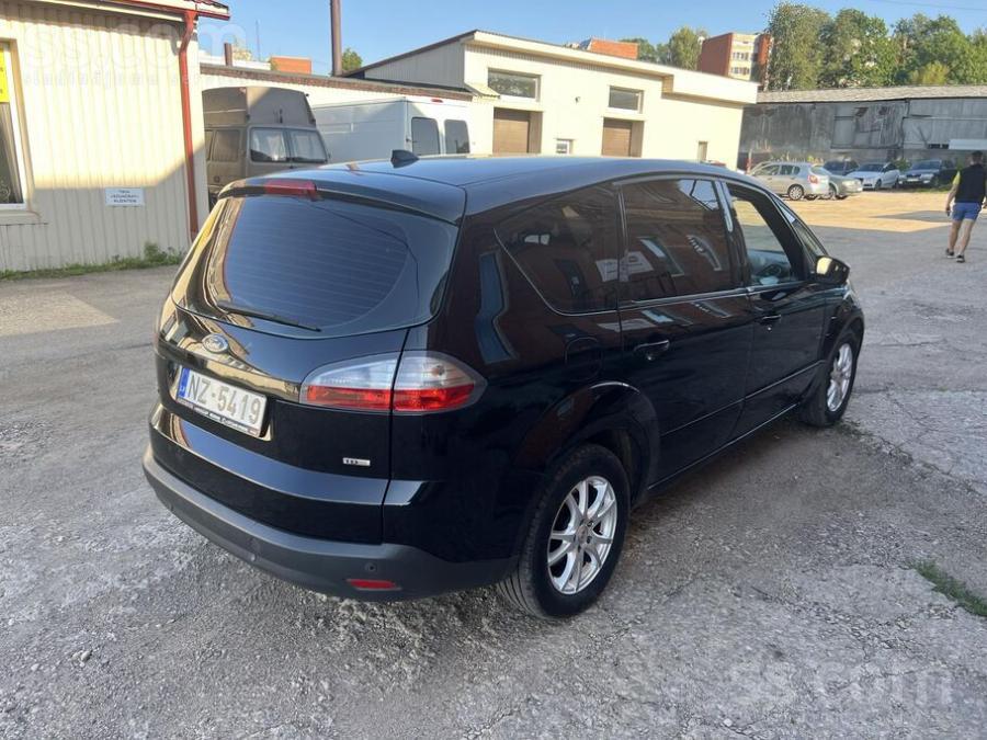 Melns Ford S-Max 2009 Rēzekne, ar dzinēja tilpumu 1.80 L un nobraukumu 0 tūkst. km par 3650 €, foto 4 vietnē AUTOMOTO.COM.LV