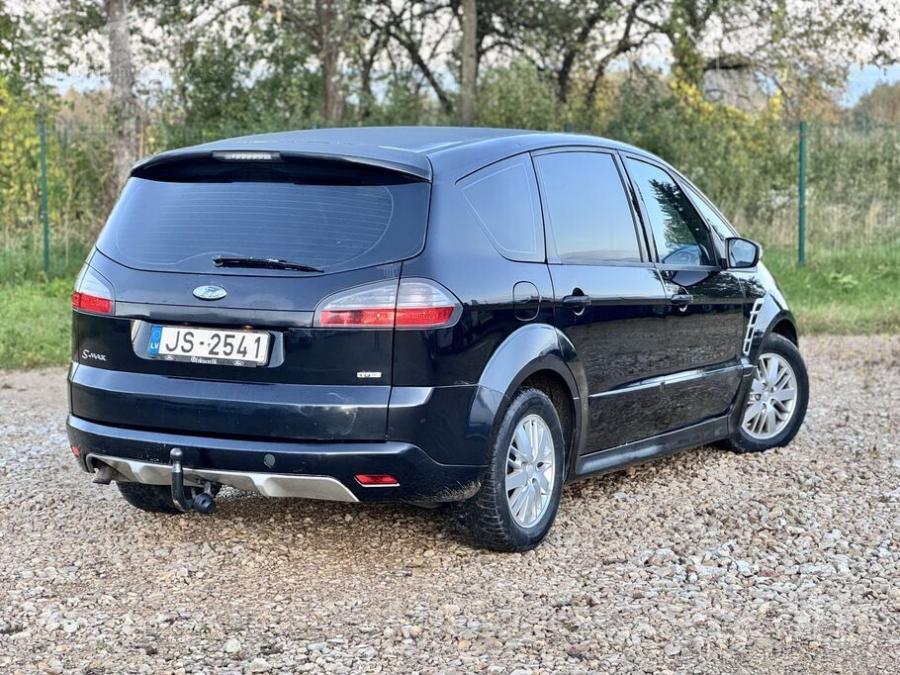 Black Ford S-Max 2009 in Riga, with an engine capacity of 2.00 L and mileage of 315 thousand km for 3100 €, photo 5 on AUTOMOTO.COM.LV