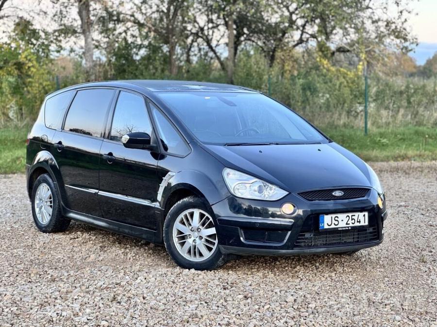 Black Ford S-Max 2009 in Riga, with an engine capacity of 2.00 L and mileage of 315 thousand km for 3100 €, photo 6 on AUTOMOTO.COM.LV