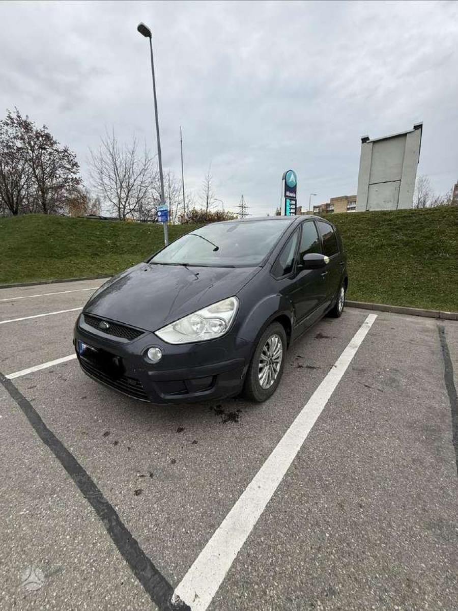 Black Ford S-Max 2009 in Vilnius, with an engine capacity of 1.75 L and mileage of 306 thousand km for 2950 €, photo 1 on AUTOMOTO.COM.LV