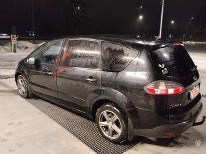 Black Ford S-Max 2009 in Vilnius, with an engine capacity of 2.00 L and mileage of 225 thousand km for 3400 €, photo 3 on AUTOMOTO.COM.LV