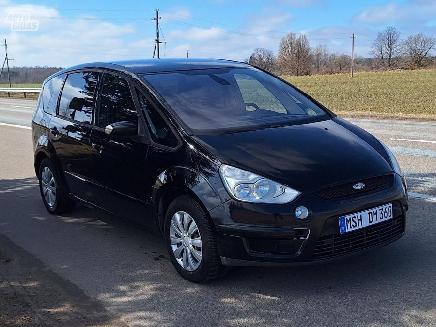 Black Ford S-Max 2009 in Mazeikiai, with an engine capacity of 2.00 L and mileage of 302 thousand km for 3850 €, photo 1 on AUTOMOTO.COM.LV