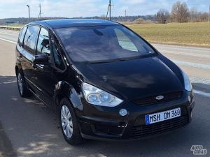 Black Ford S-Max 2009 in Mazeikiai, with an engine capacity of 2.00 L and mileage of 302 thousand km for 3850 €, photo 2 on AUTOMOTO.COM.LV