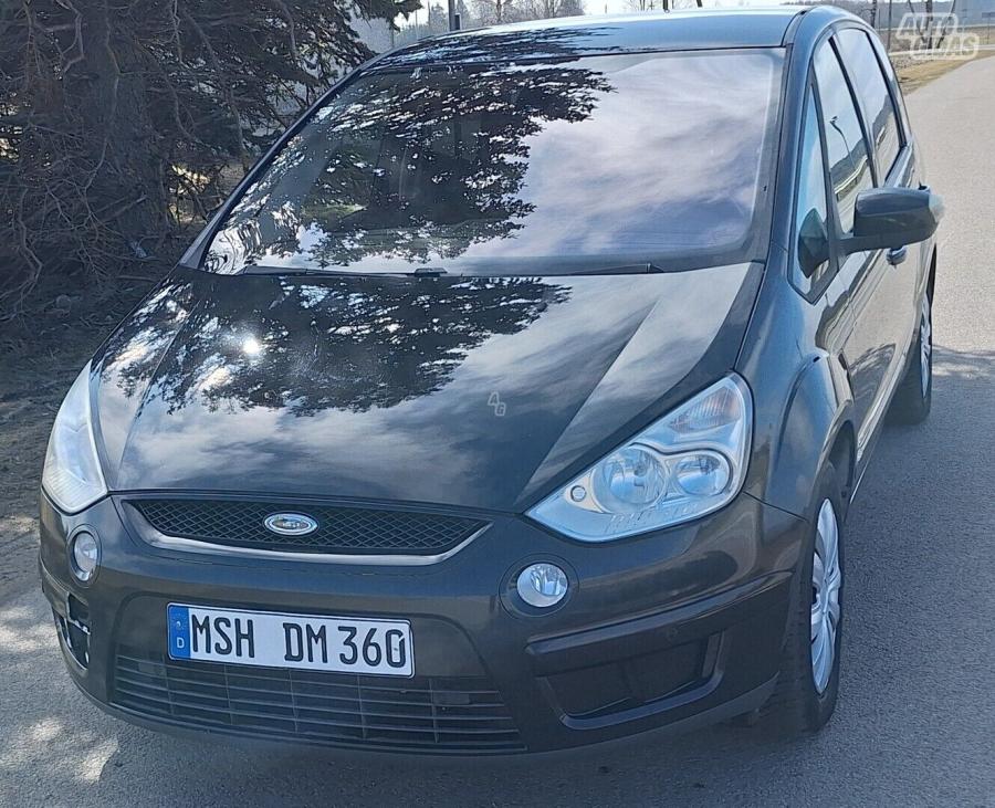 Black Ford S-Max 2009 in Mazeikiai, with an engine capacity of 2.00 L and mileage of 302 thousand km for 3850 €, photo 4 on AUTOMOTO.COM.LV