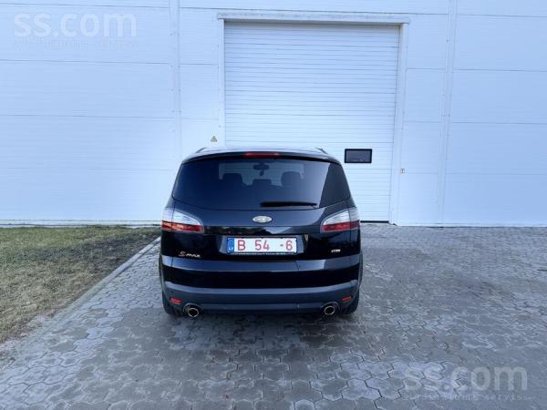 Black Ford S-Max 2009 in Riga, with an engine capacity of 2.20 L and mileage of 304 thousand km for 4990 €, photo 6 on AUTOMOTO.COM.LV