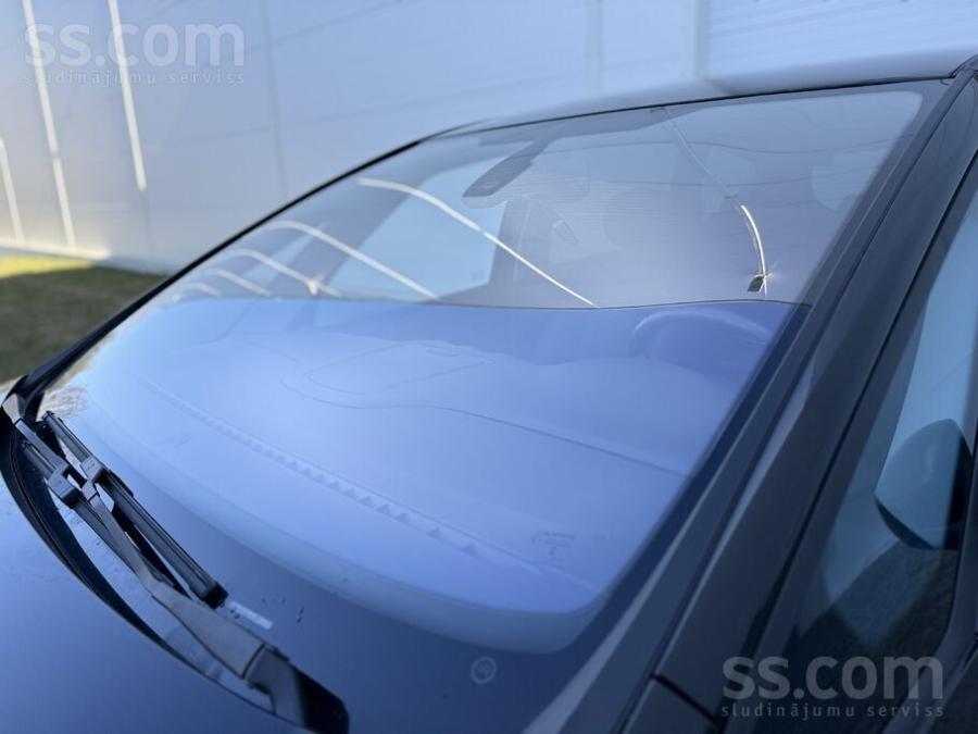 Black Ford S-Max 2009 in Riga, with an engine capacity of 2.20 L and mileage of 304 thousand km for 4990 €, photo 19 on AUTOMOTO.COM.LV