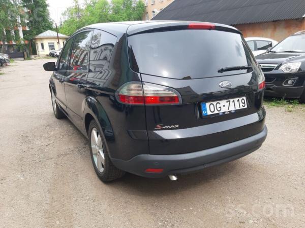 Black Ford S-Max 2009 in Daugavpils, with an engine capacity of 2.00 L and mileage of 0 thousand km for 4400 €, photo 5 on AUTOMOTO.COM.LV