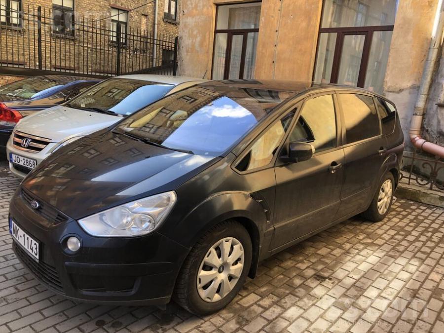 Melns Ford S-Max 2009 Rīga, ar dzinēja tilpumu 2.00 L un nobraukumu 362 tūkst. km par 3200 €, foto 3 vietnē AUTOMOTO.COM.LV