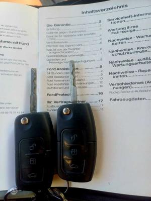 Black Ford S-Max 2009 in Vilnius, with an engine capacity of 2.18 L and mileage of 294 thousand km for 3100 €, photo 4 on AUTOMOTO.COM.LV