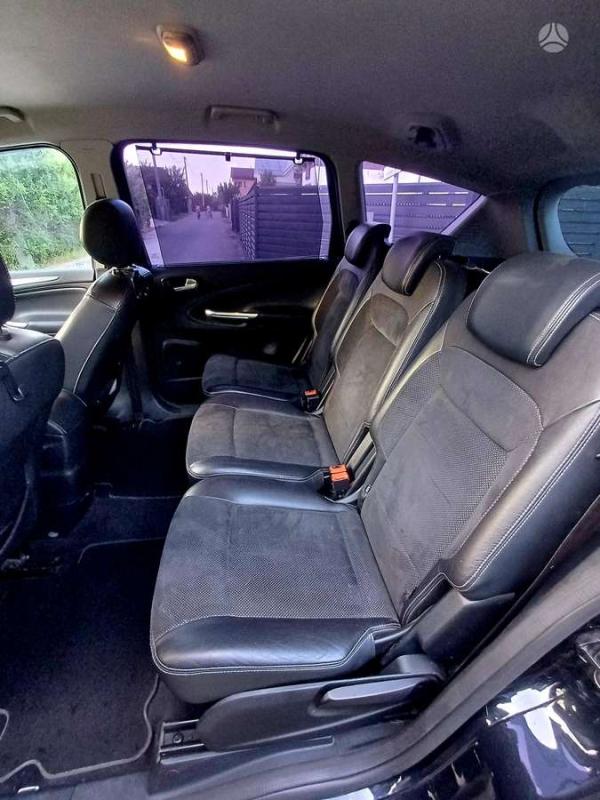Melns Ford S-Max 2009 Viļņa, ar dzinēja tilpumu 2.18 L un nobraukumu 294 tūkst. km par 3100 €, foto 7 vietnē AUTOMOTO.COM.LV