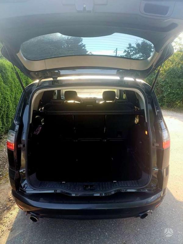 Melns Ford S-Max 2009 Viļņa, ar dzinēja tilpumu 2.18 L un nobraukumu 294 tūkst. km par 3100 €, foto 9 vietnē AUTOMOTO.COM.LV