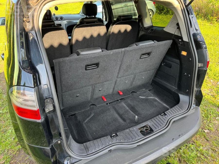 Melns Ford S-Max 2009 Rēzekne, ar dzinēja tilpumu 1.80 L un nobraukumu 226 tūkst. km par 3650 €, foto 12 vietnē AUTOMOTO.COM.LV