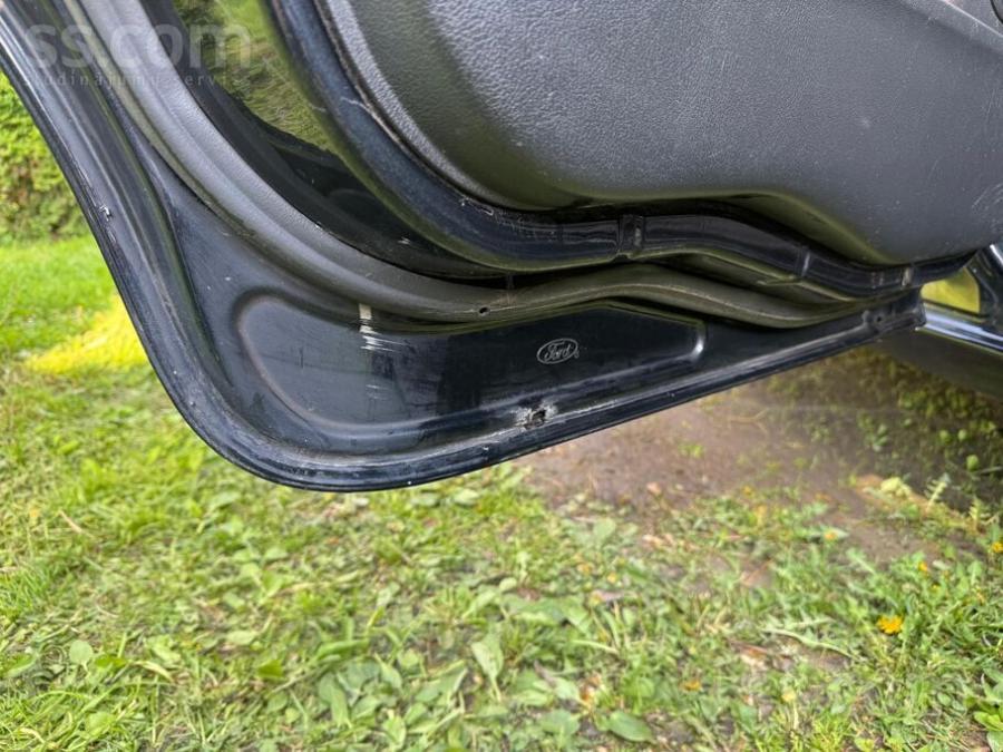 Melns Ford S-Max 2009 Rēzekne, ar dzinēja tilpumu 1.80 L un nobraukumu 226 tūkst. km par 3650 €, foto 17 vietnē AUTOMOTO.COM.LV