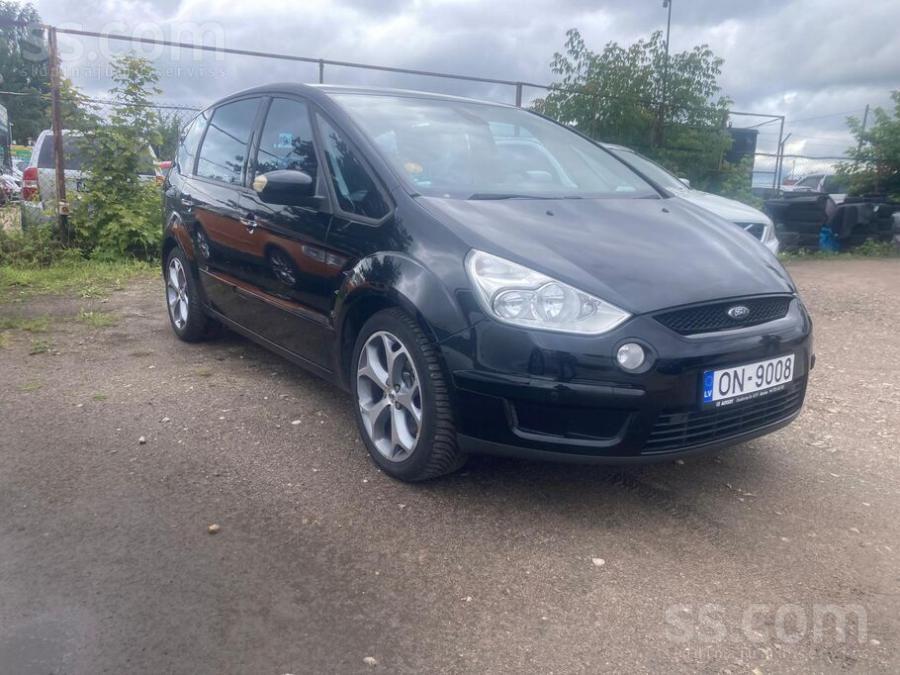 Melns Ford S-Max 2009 Rīga, ar dzinēja tilpumu 2.00 L un nobraukumu 292 tūkst. km par 3900 €, foto 4 vietnē AUTOMOTO.COM.LV
