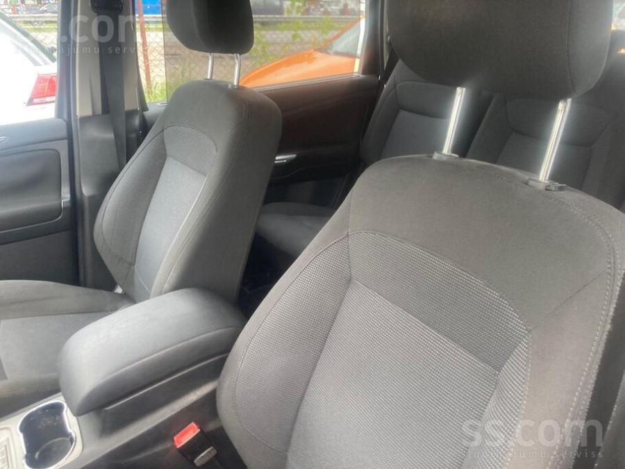 Melns Ford S-Max 2009 Rīga, ar dzinēja tilpumu 2.00 L un nobraukumu 292 tūkst. km par 3900 €, foto 15 vietnē AUTOMOTO.COM.LV