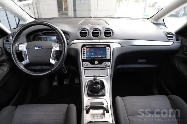 Black Ford S-Max 2009 in Tukums, with an engine capacity of 2.00 L and mileage of 218 thousand km for 4300 €, photo 8 on AUTOMOTO.COM.LV