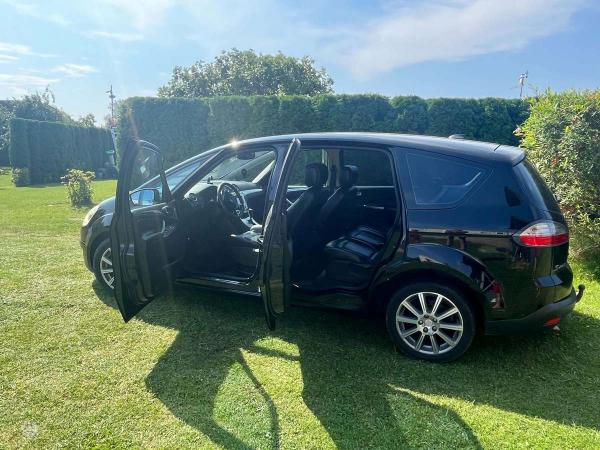 Black Ford S-Max 2009 in Marijampole, with an engine capacity of 2.00 L and mileage of 350 thousand km for 3500 €, photo 3 on AUTOMOTO.COM.LV