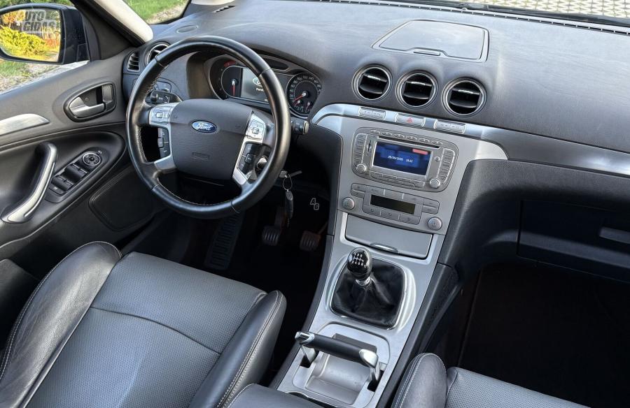 Melns Ford S-Max 2009 Tauragė, ar dzinēja tilpumu 2.20 L un nobraukumu 308 tūkst. km par 3799 €, foto 14 vietnē AUTOMOTO.COM.LV