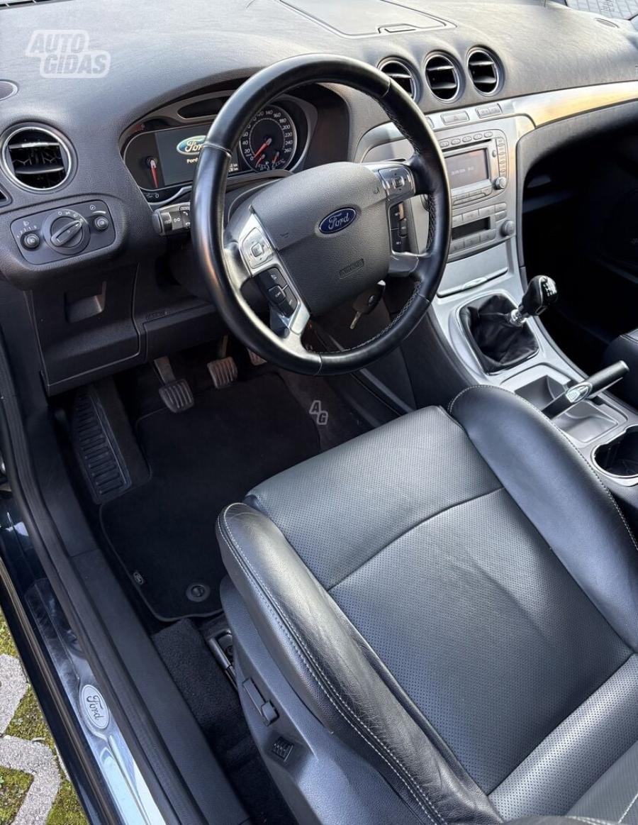 Melns Ford S-Max 2009 Tauragė, ar dzinēja tilpumu 2.20 L un nobraukumu 308 tūkst. km par 3799 €, foto 16 vietnē AUTOMOTO.COM.LV