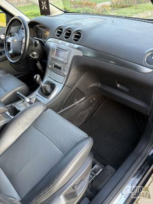 Melns Ford S-Max 2009 Tauragė, ar dzinēja tilpumu 2.20 L un nobraukumu 308 tūkst. km par 3799 €, foto 23 vietnē AUTOMOTO.COM.LV