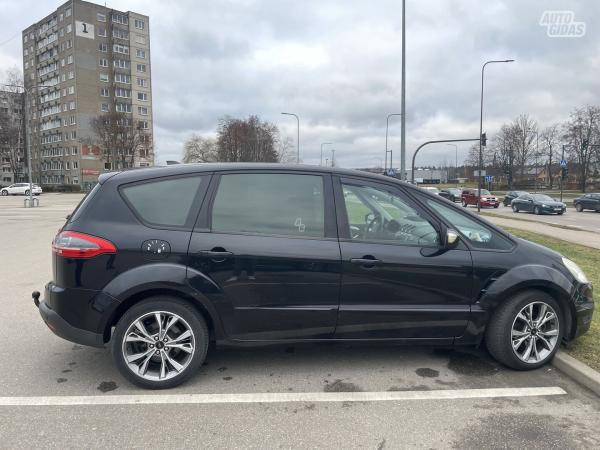 Black Ford S-Max 2010 in Kaisiadorys, with an engine capacity of 2.00 L and mileage of 360 thousand km for 3000 €, photo 1 on AUTOMOTO.COM.LV